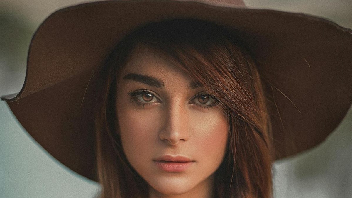 How to spot an egocentric person