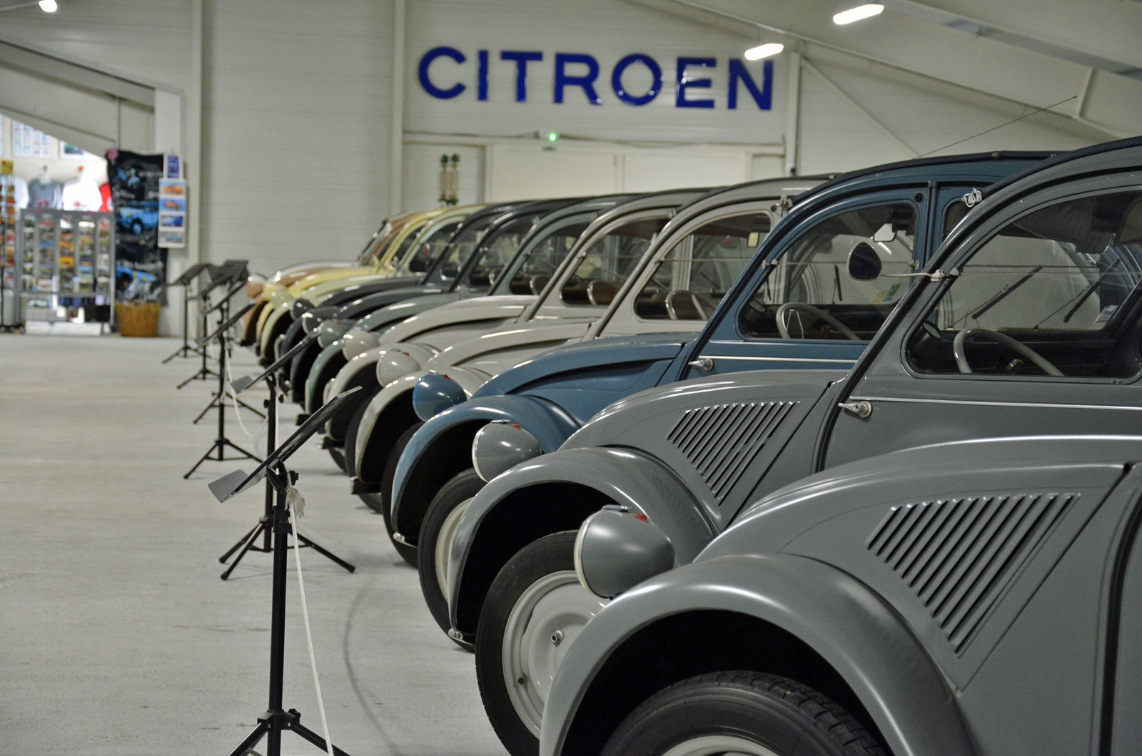 De man die 120 Citroëns bezit