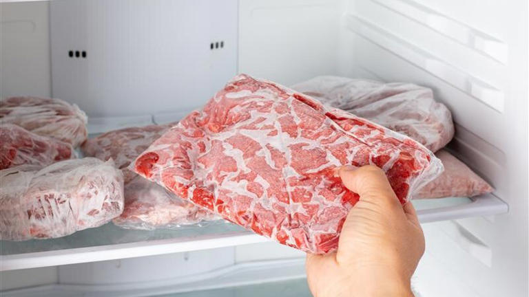 The quickest and safest methods for defrosting food