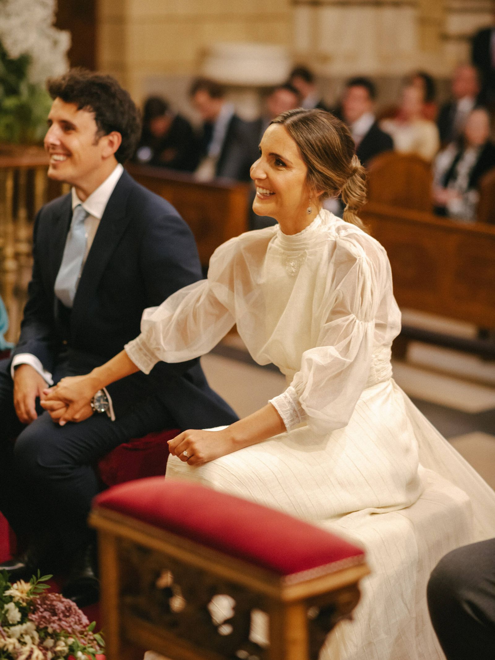 Abrimos el álbum de boda de Bea: una novia boho con vestido de encaje ...