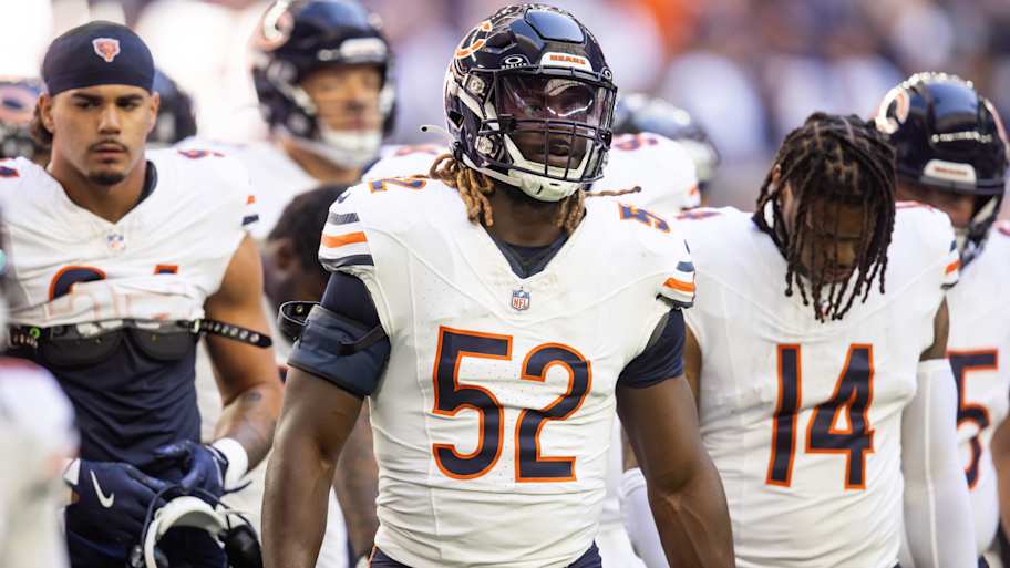 Chicago Bears retain one free agent while losing another to Texans