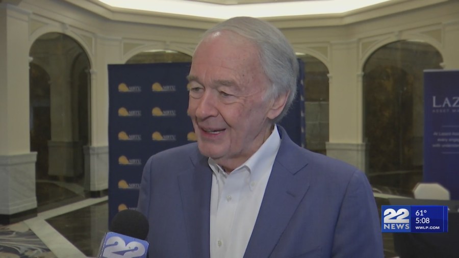 Senator Markey sponsors act for permanent daylight savings