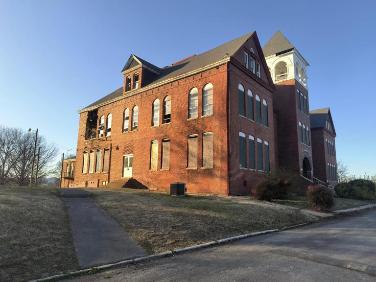 City grants deadline extension for Knoxville College to address ...