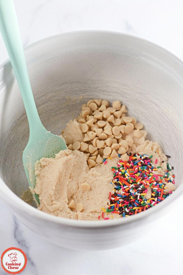 Irresistible Edible Funfetti Cookie Dough – A No-Bake, Safe-to-Eat Treat!