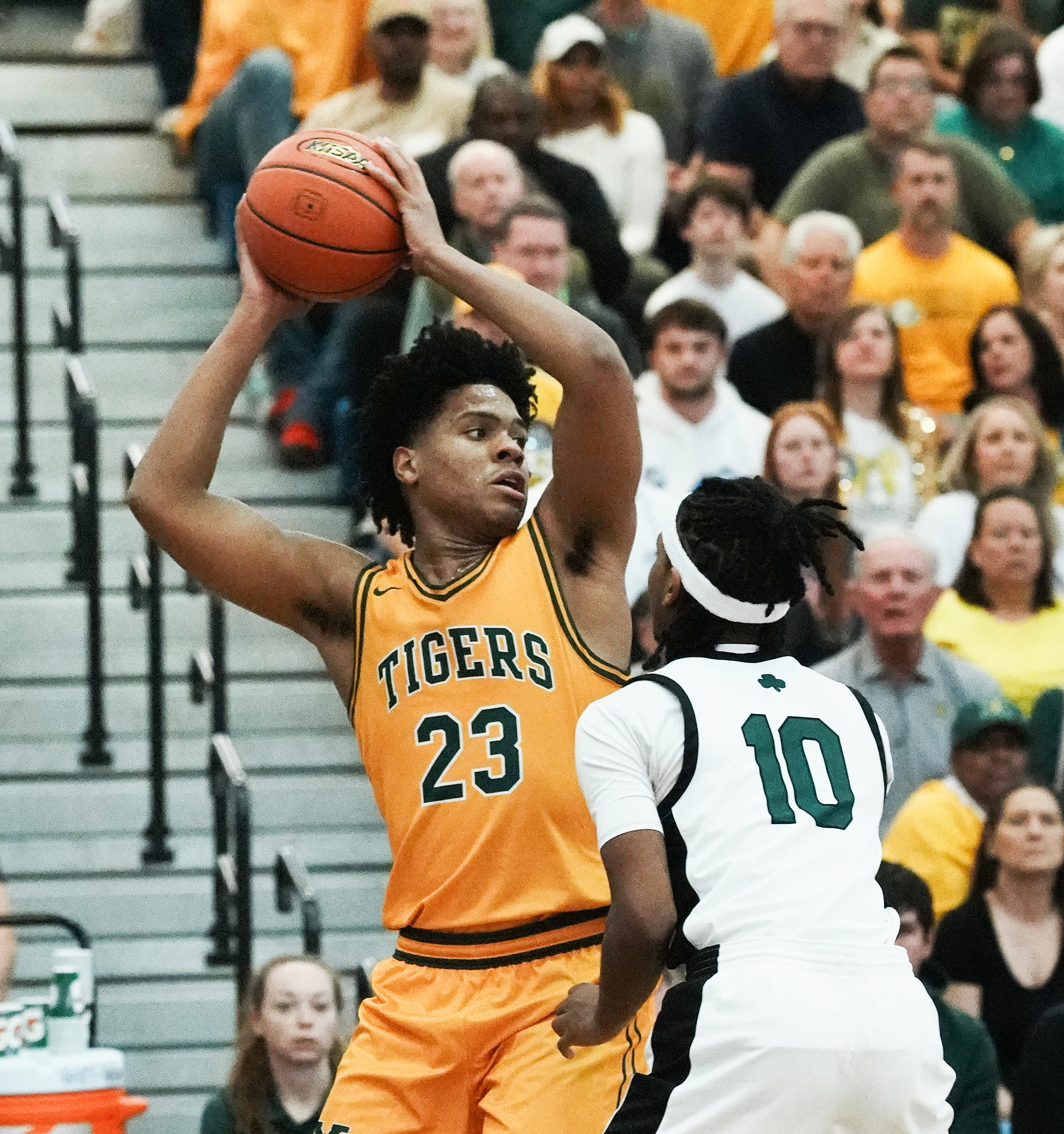 St. Xavier basketball tops rival Trinity in 7th Region final, punches ...