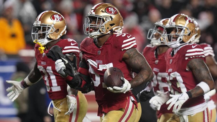 49ers star LB headed to Broncos; SF loses $258 million of free agents ...