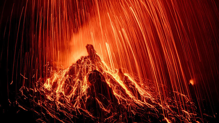 100,000 billion metric tons of CO2 choked Earth’s life 252 million ...