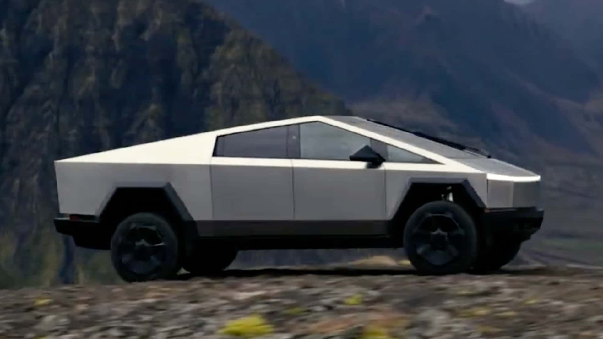 Seattle'da 4 adet Cybertruck yandı!