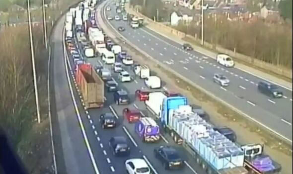M6 traffic LIVE: Major motorway shuts for nearly 24 hours after massive ... M6 traffic LIVE: Major motorway shuts for nearly 24 hours after massive ...