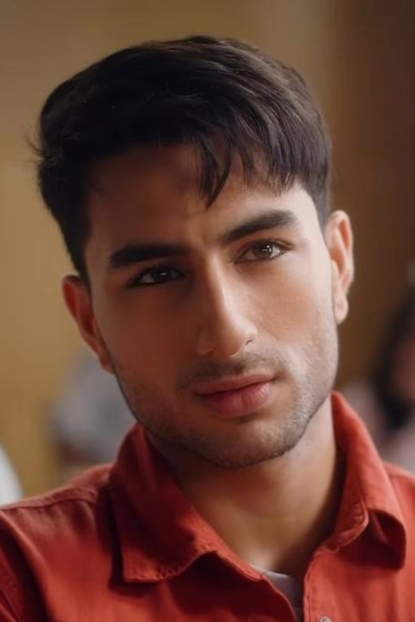 '4.5/10 Pe Khush Ho Raha Hai' Ibrahim Shares 'Nadaaniyan' Poor IMDb Rating; Gets Trolled