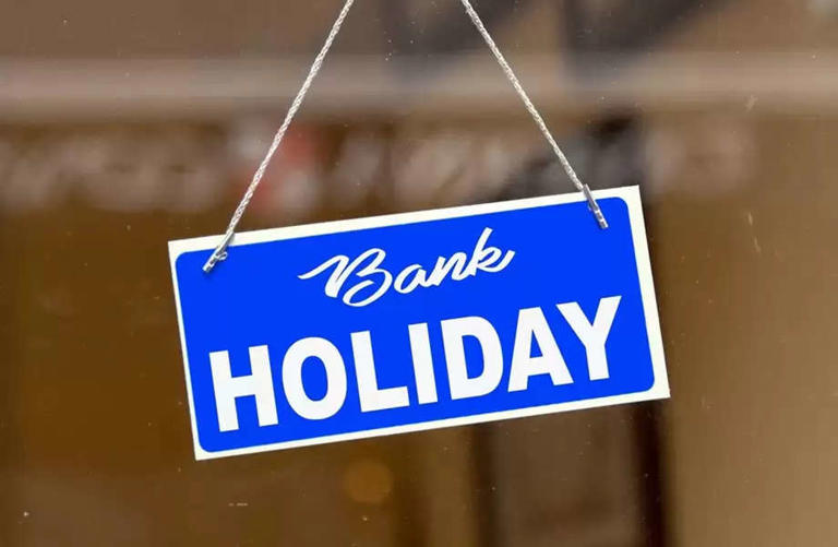 Bank Holiday List: There are lots of holidays in August! Banks will ...