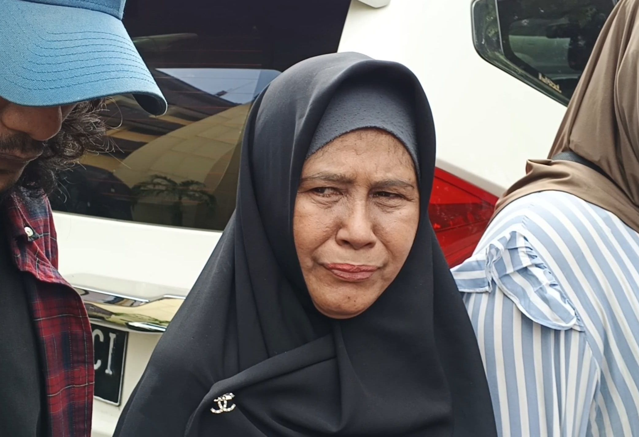 Vadel Badjideh Menangis Dijenguk Ibu di Penjara, Martin Badjideh: Kalau ...