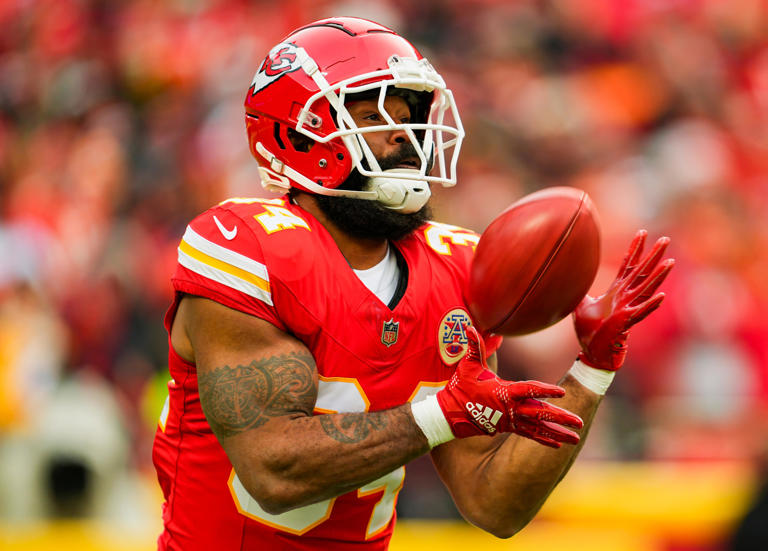 Former Kansas City Chiefs RB to sign 2-year deal with the Cincinnati ...