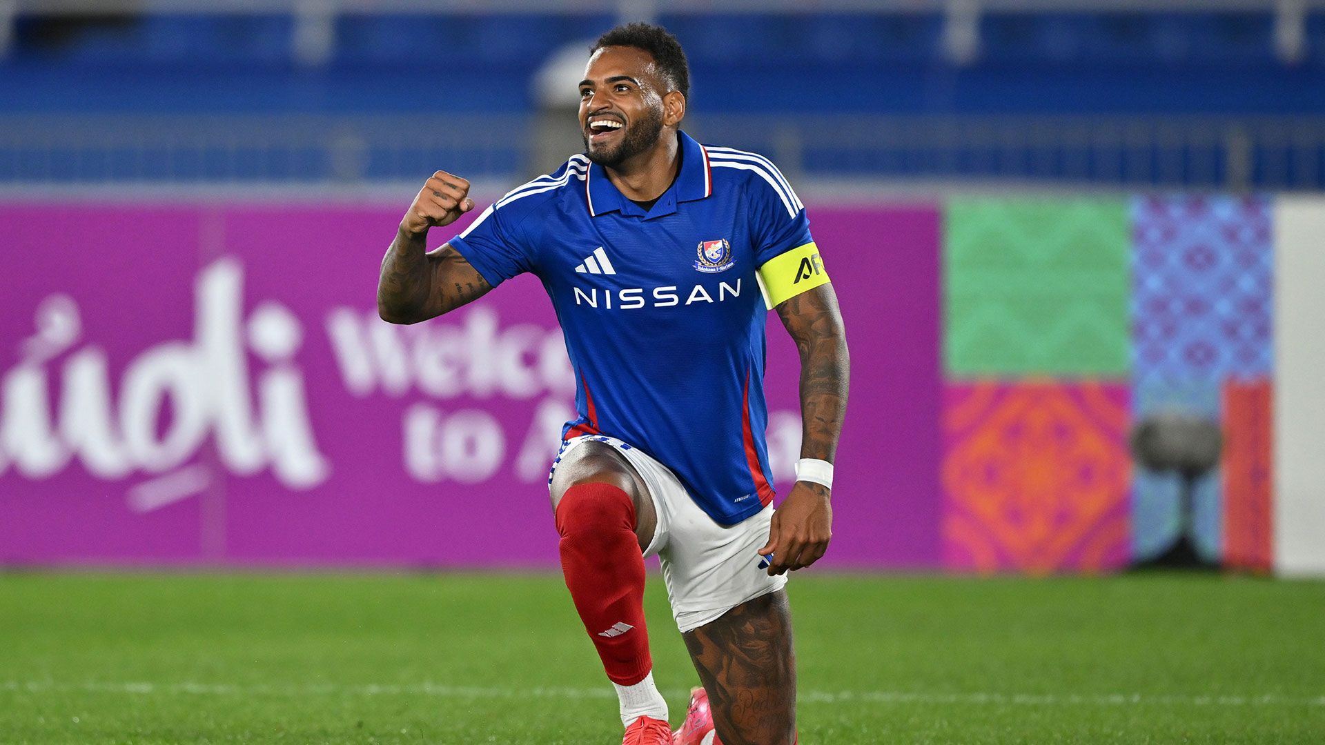 横浜FMがACLEベスト8進出！ A・ロペスの2発などで上海海港を一蹴