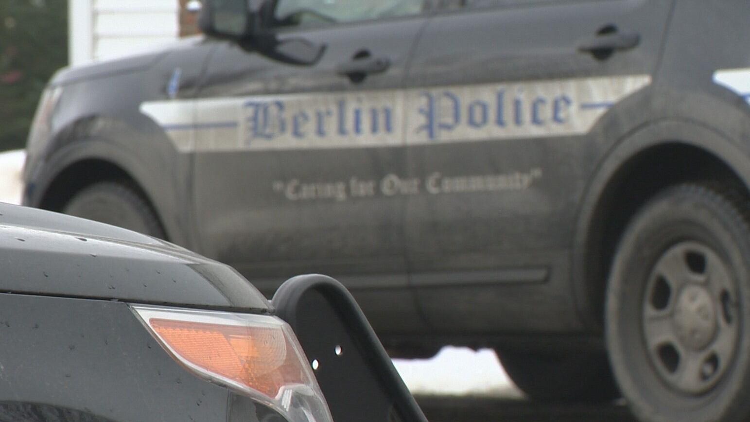 Vt. man arrested for allegedly running through traffic, biting police