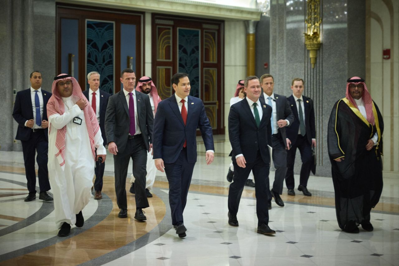 U.S. to Restore Military Support to Ukraine After It Agrees to Cease-Fire