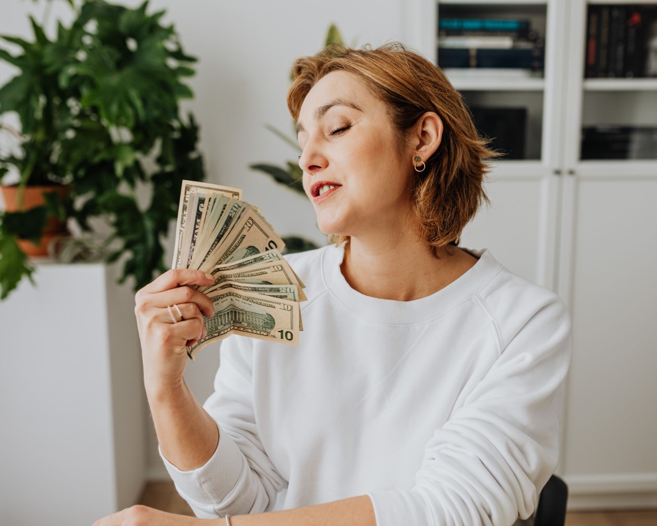 Imiona a finanse: Te imiona przyciągają pieniądze! Jesteś na liście? 05.06.2025