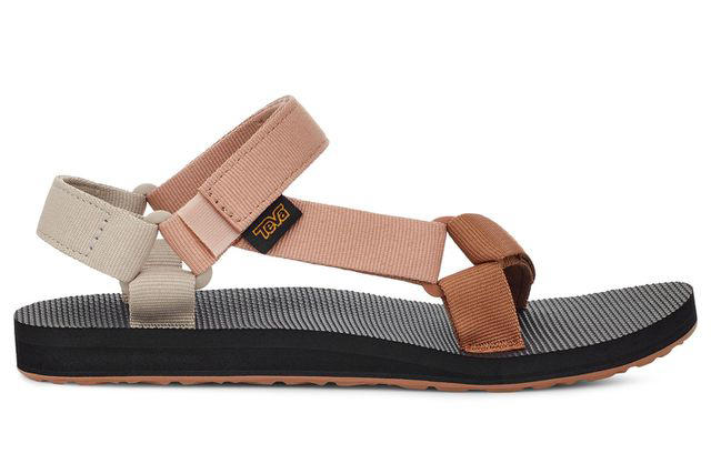 I Spent 3 Weeks in Europe With a Carry-on Backpack — Here's What I ...