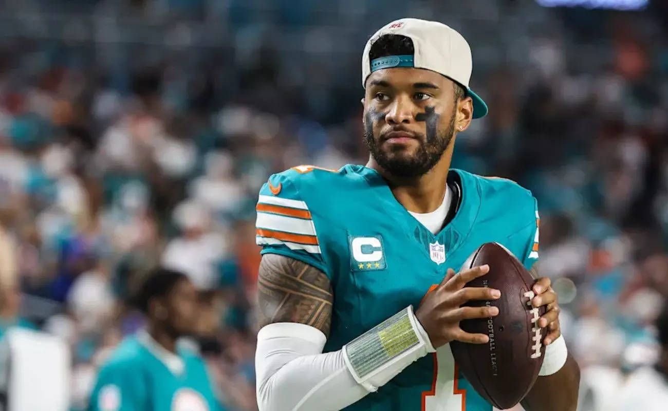 Fans Rally Behind Tua Tagovailoa After 'Dad Bod' Yacht Video Goes Viral ...