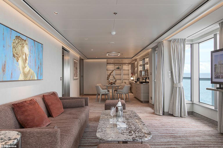 Pictured: Fourteen of the world's most luxurious cruise-ship cabins ...