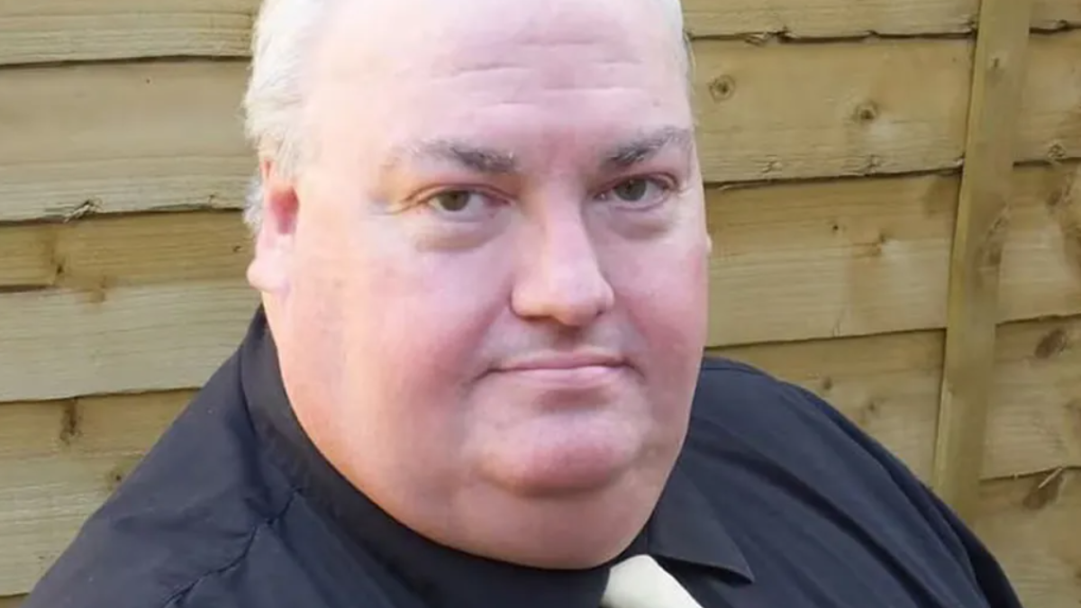 Muere Simon Fisher-Becker, actor de Harry Potter y Los Miserables, a ...