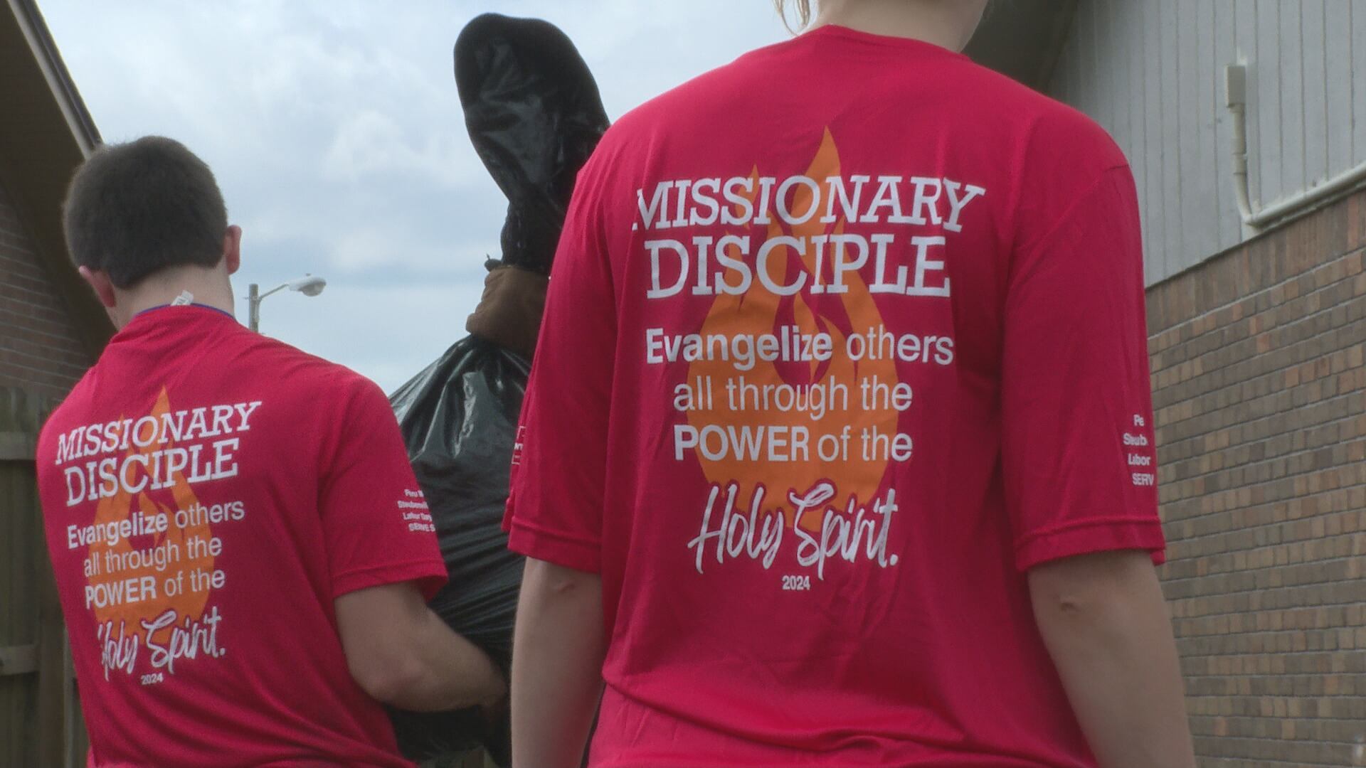 FSU students volunteer with Mission 850 to help others rebuild from ...