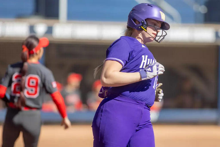 Red-hot Alexis DeBoer helps power Washington softball to 5-2 win over ...