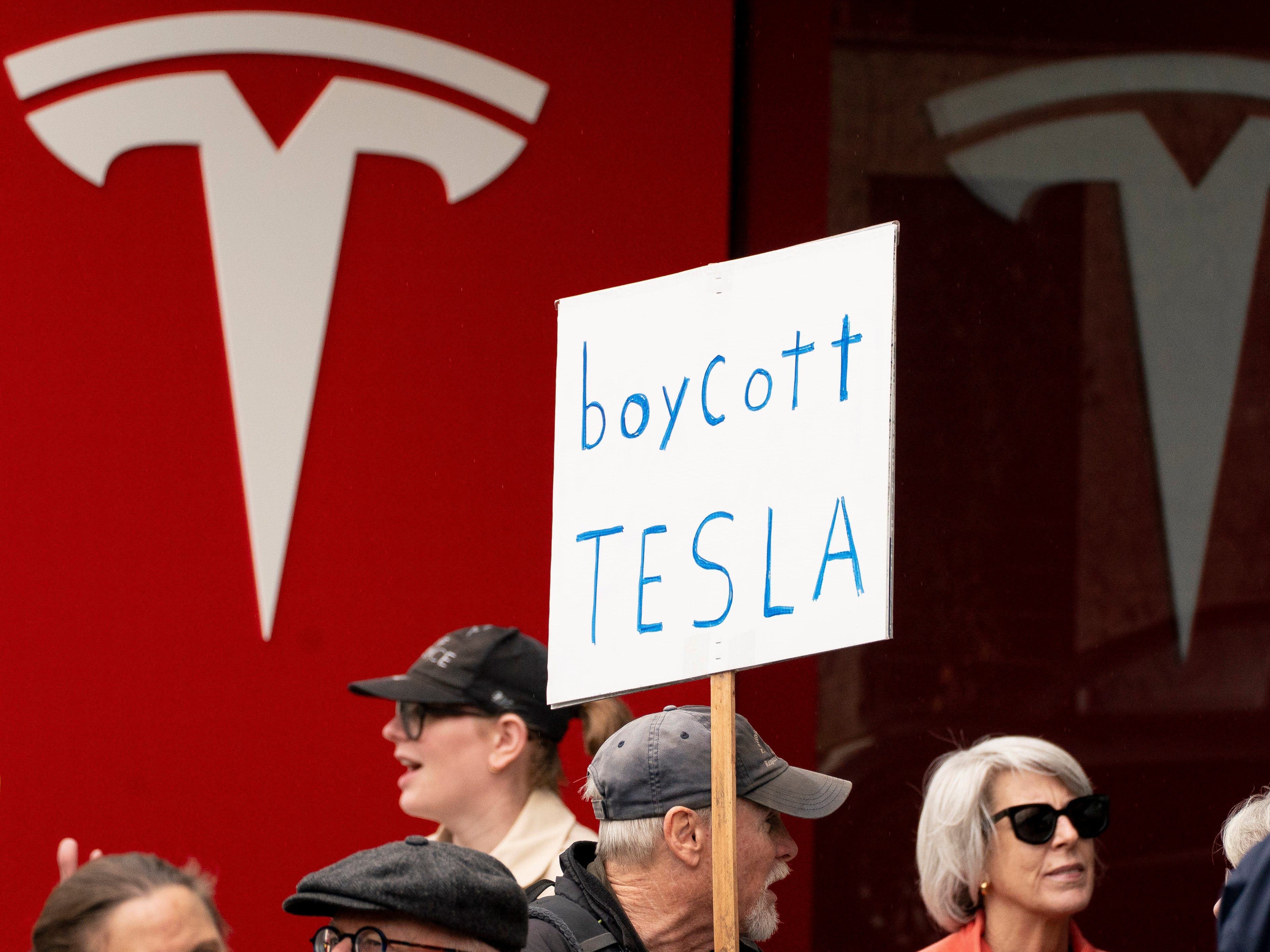 Tesla owners offloading their cars over Elon Musk backlash are in for a ...