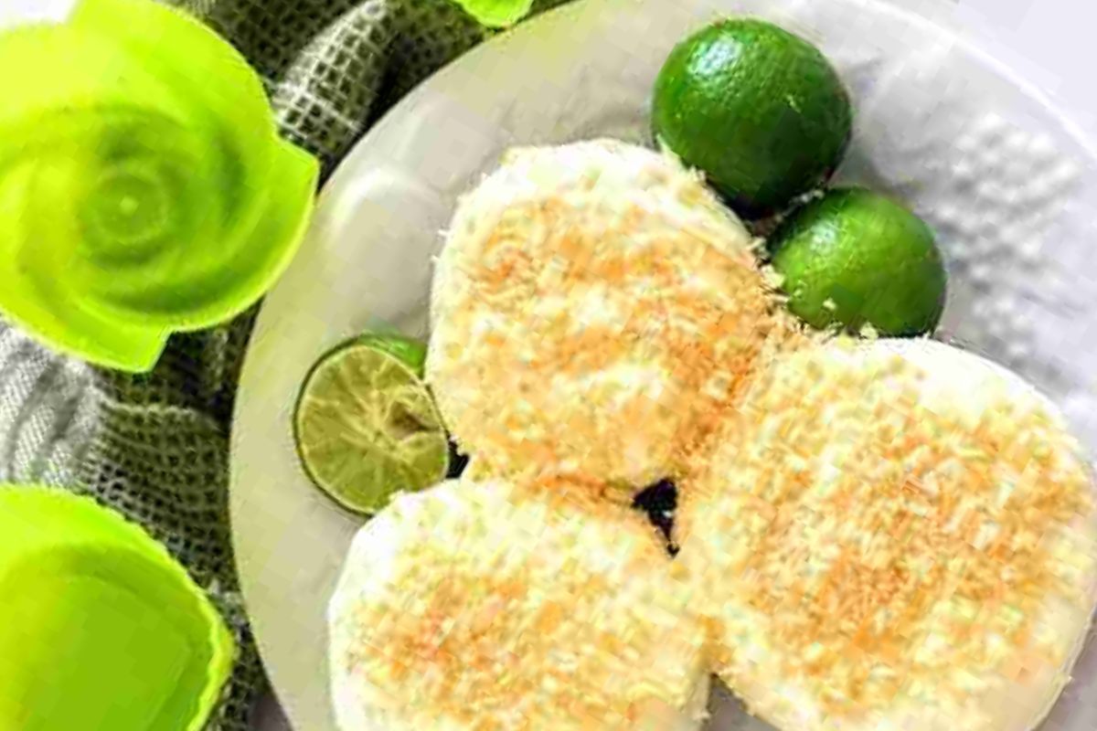 Low Carb Lime Coconut Cupcakes