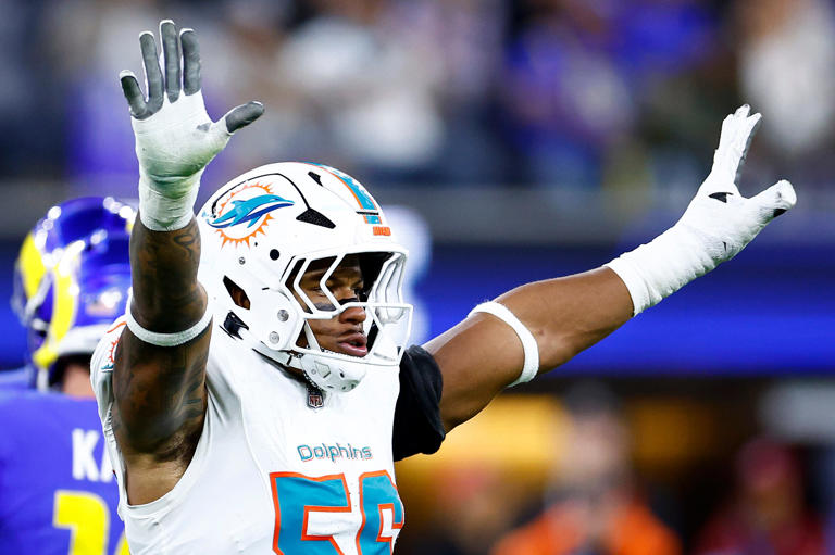 Dolphins bringing back unheralded OLB after career-best season