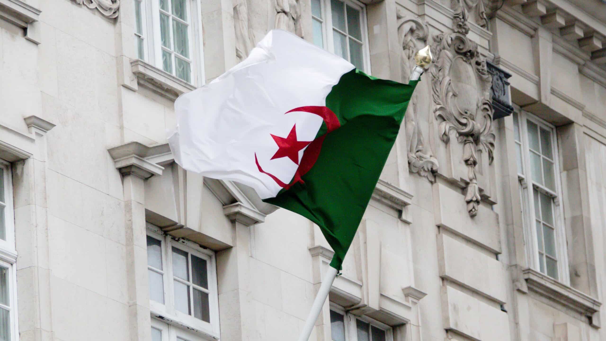 La crise diplomatique s'aggrave, l'Algérie suspend l'activité de son ...