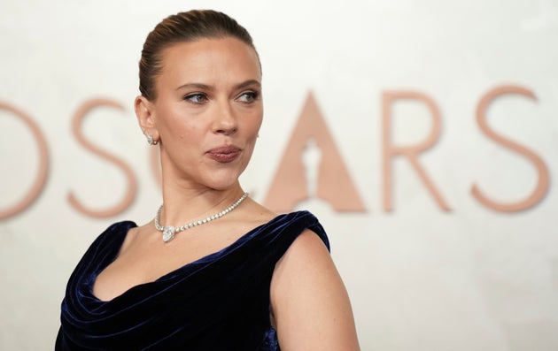 Scarlett Johansson Has A Very Blunt Message For Fans Who Want To See ...