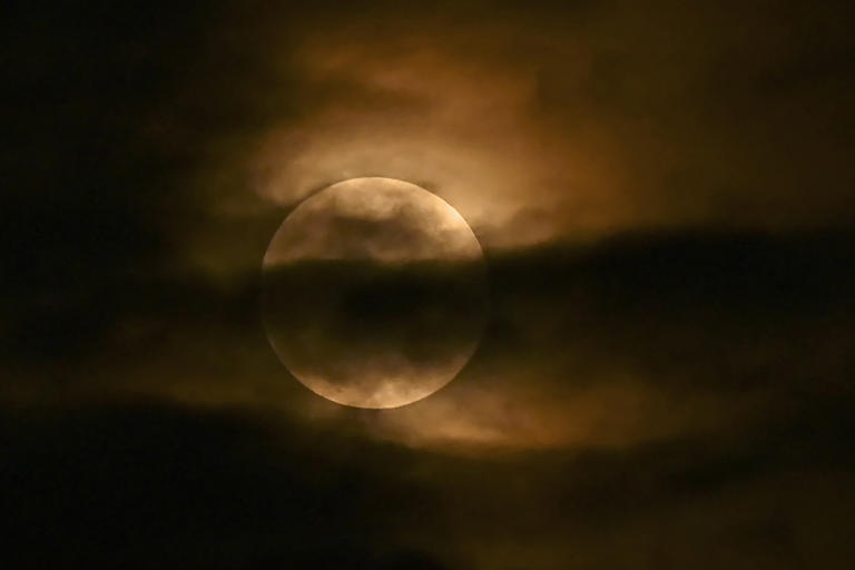 There’s a total lunar eclipse tonight. Will clouds block your view?