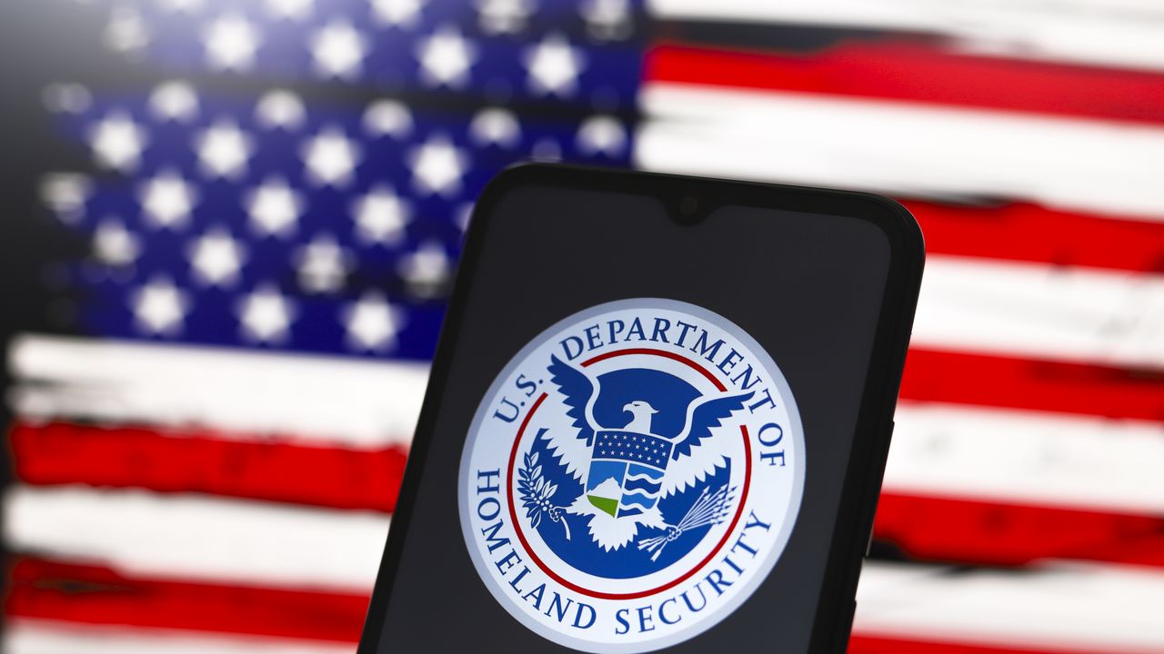 Trump admin launches new app with "self-deport" reporting feature