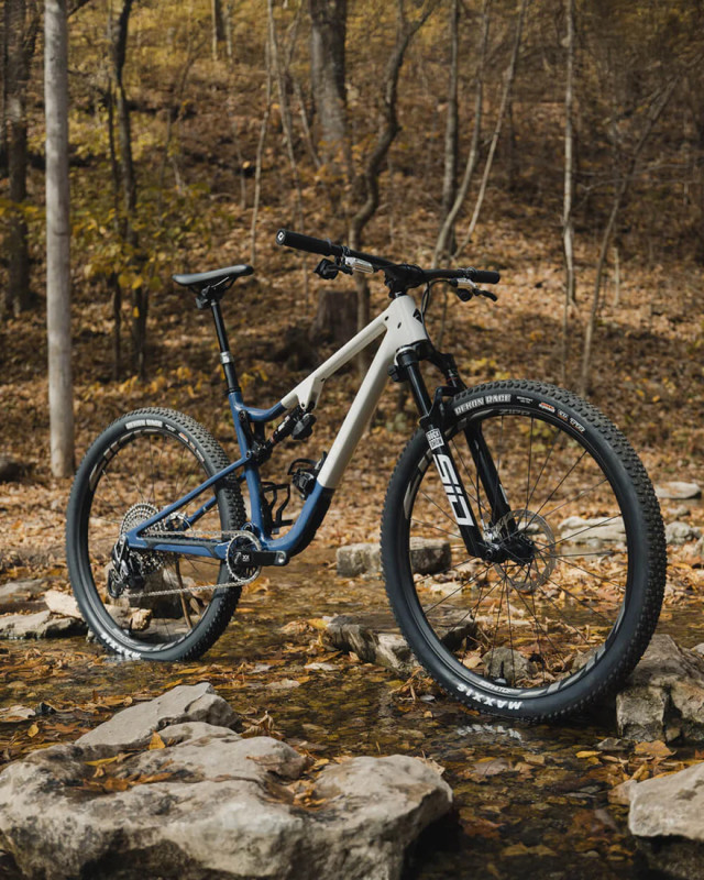 Signal Peak 3.0 sets the bar for affordable, ultra-lightweight, full ...