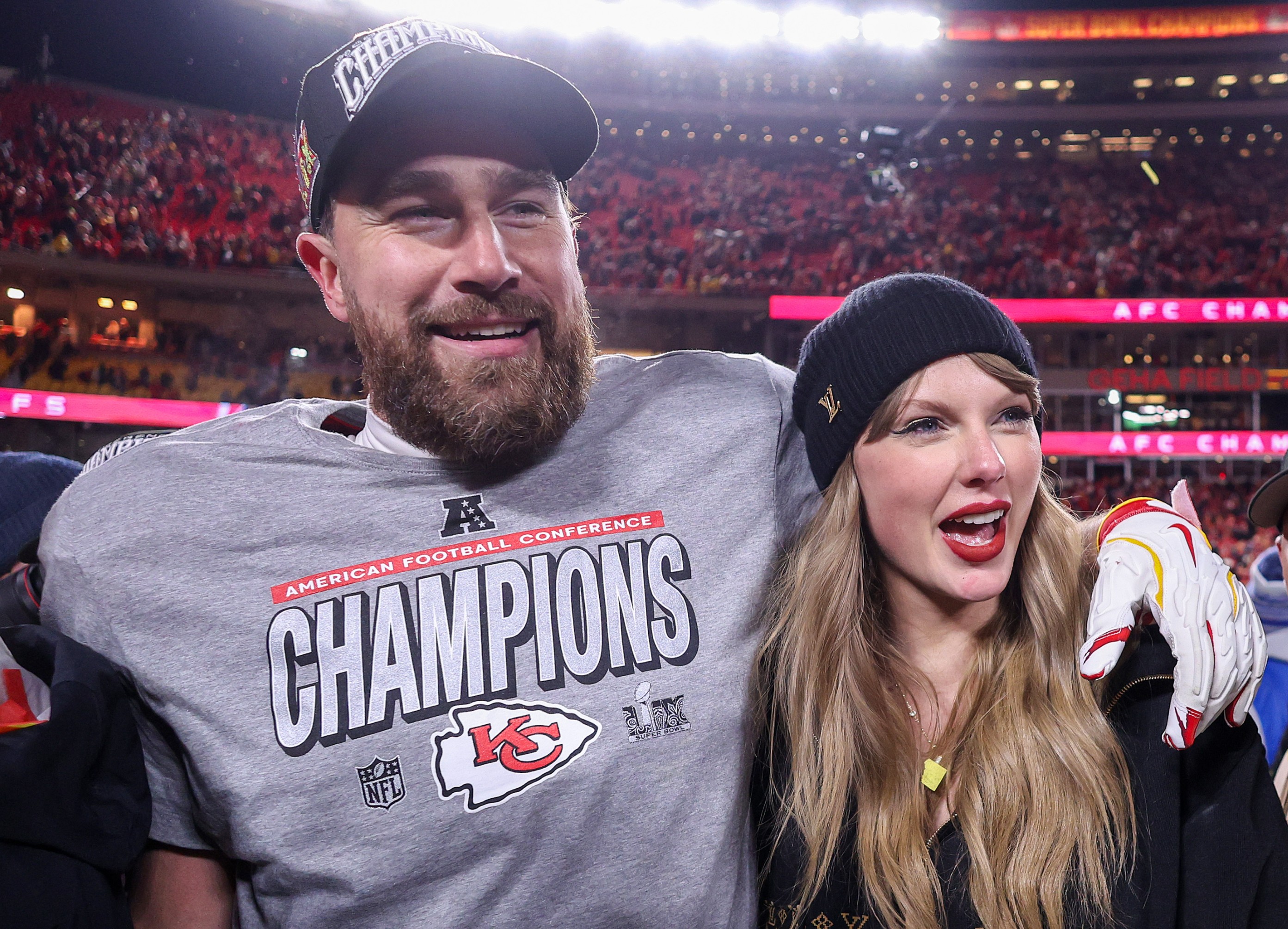Why Taylor Swift Fans Are Praising Her and Travis Kelce's Low-Key Date ...