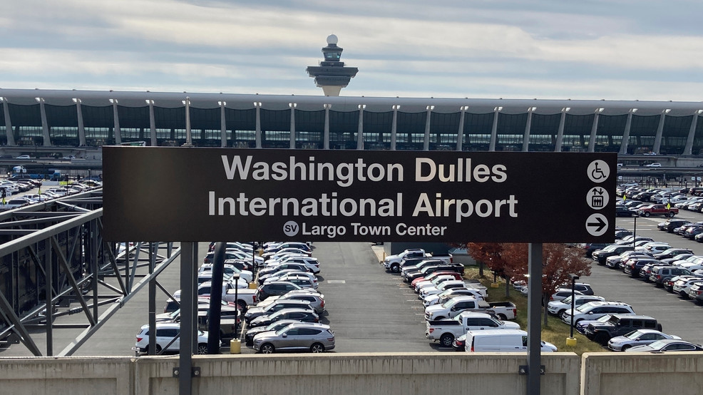 United flight forced to land at Dulles after unruly passenger incident