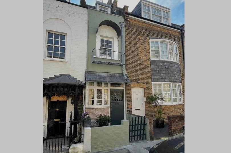Tiny two-bed 'alleyway' house on market for staggering £1.2 MILLION