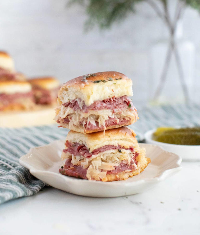 Classic Reuben Sandwiches