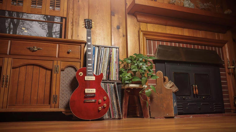 Warren Haynes picks his favorite Gov’t Mule guitar riffs and shows you ...