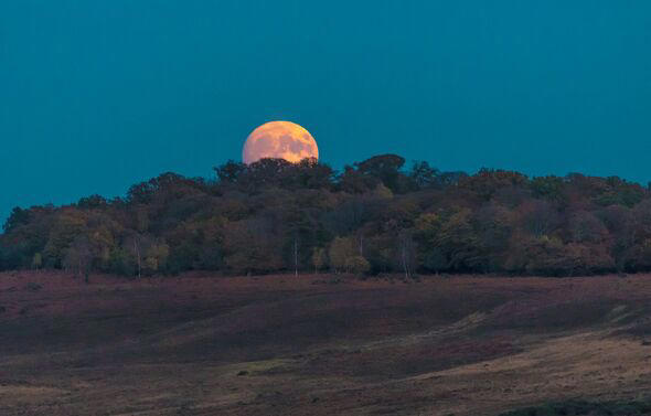 'Blood Moon' to light up UK skies this week - when and where to see ...