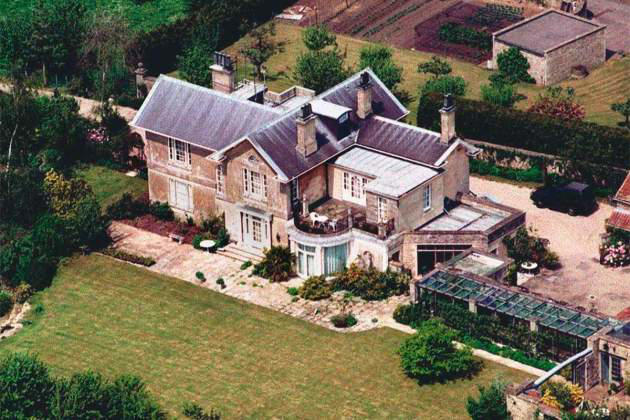 Carlos III empieza a realizar movimientos patrimoniales ante un ...