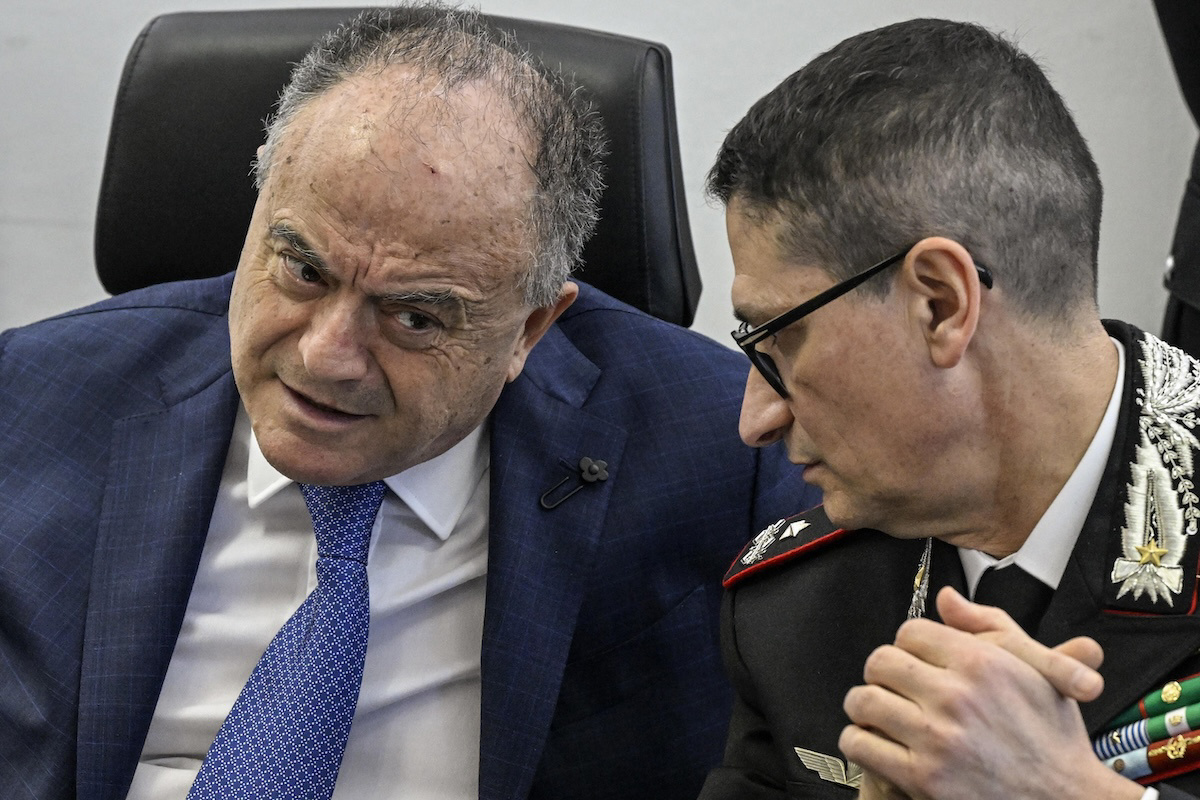 Tangenti ai medici per certificati di morte e cremazioni, 69 arresti a ... Tangenti ai medici per certificati di morte e cremazioni, 69 arresti a ...