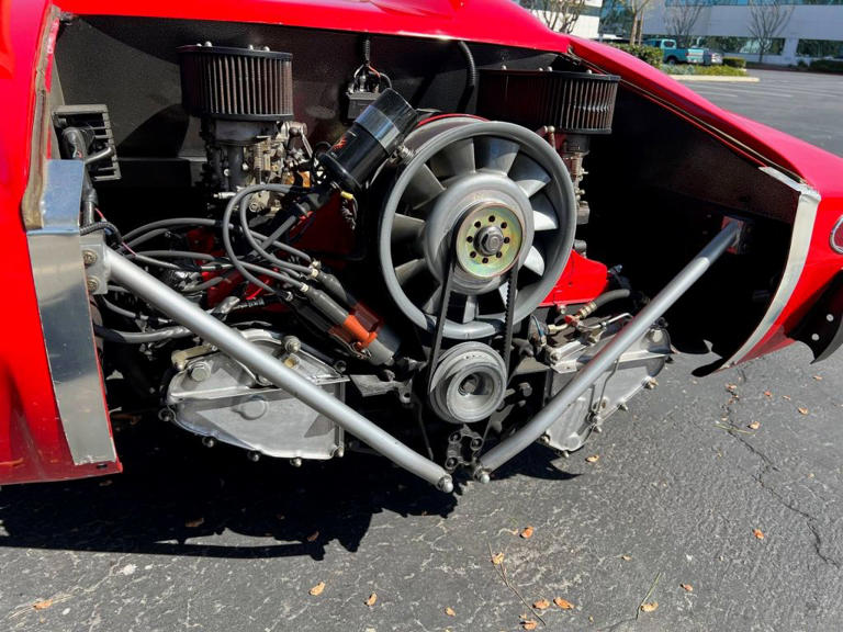 This Customized Meyers Manx SR has a 911 Sting in its Tail