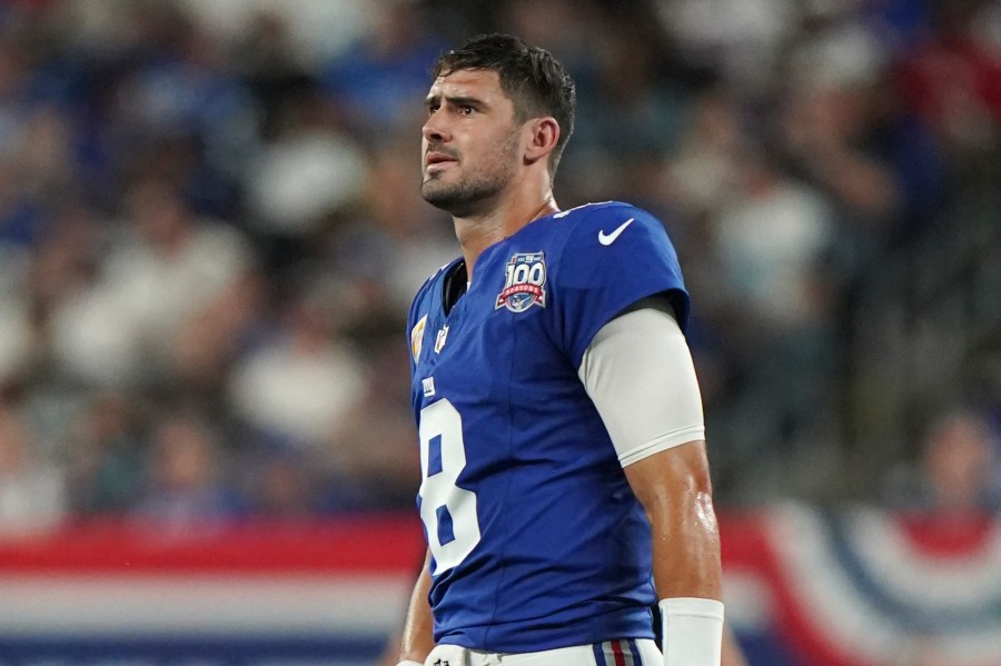 Colts agree with QB Daniel Jones