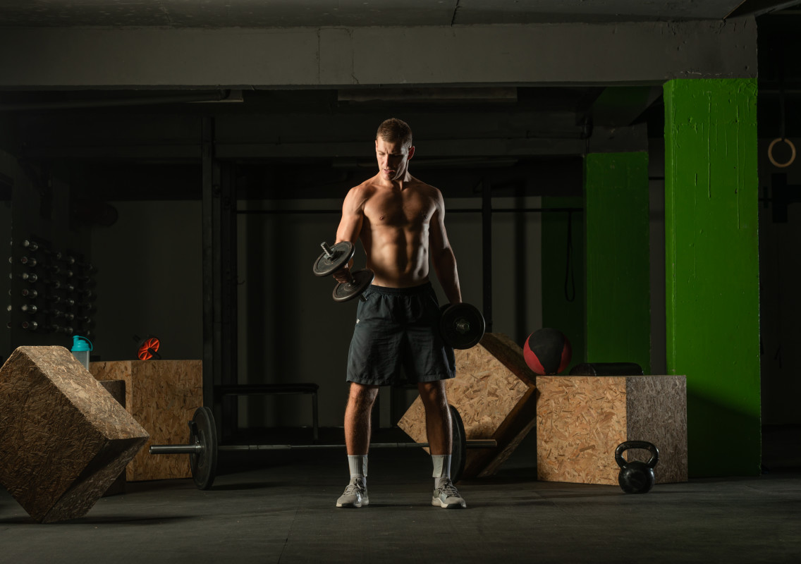 Trainer: This 4 Superset Workout Delivers Total-Body Strength in Less Time
