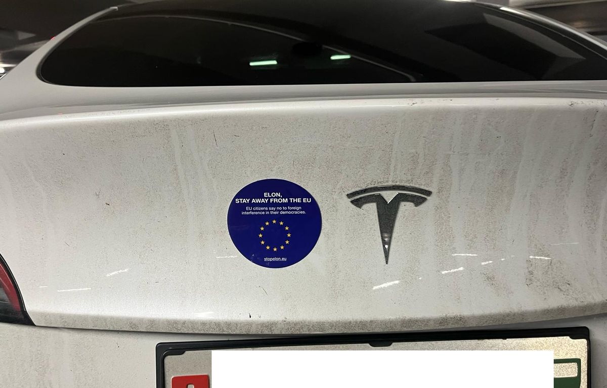 « On a des demandes de toute l’Europe »… Ils offrent des autocollants ...