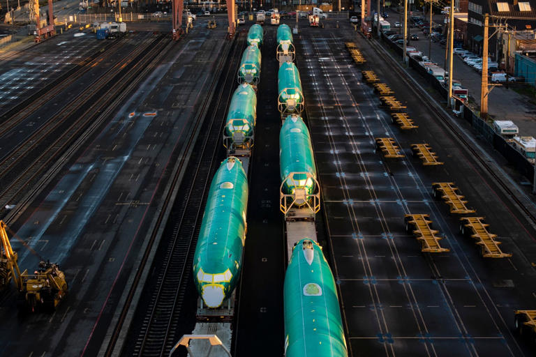 Boeing’s Jet Deliveries Top Airbus for Second Straight Month