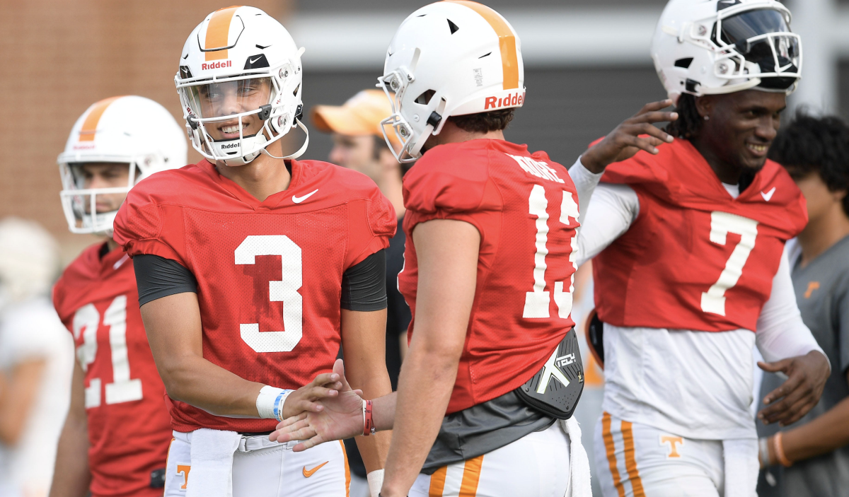 Former Tennessee Vols QB has 'strong chance' to win starting QB job at ...
