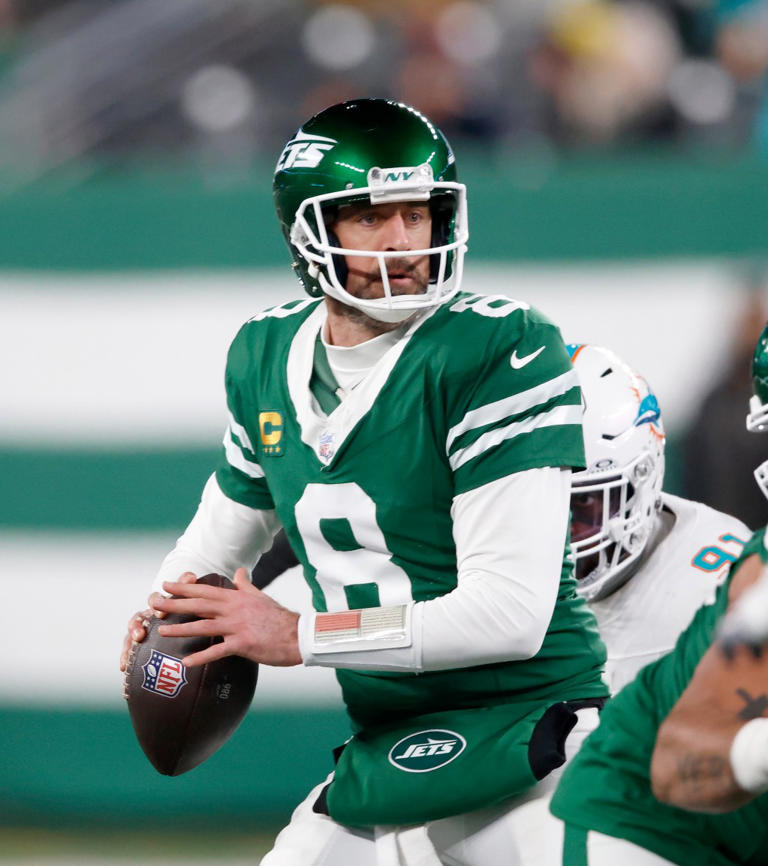 NFL analyst says a ‘couch’ is Aaron Rodgers’ best fit in free agency as ...